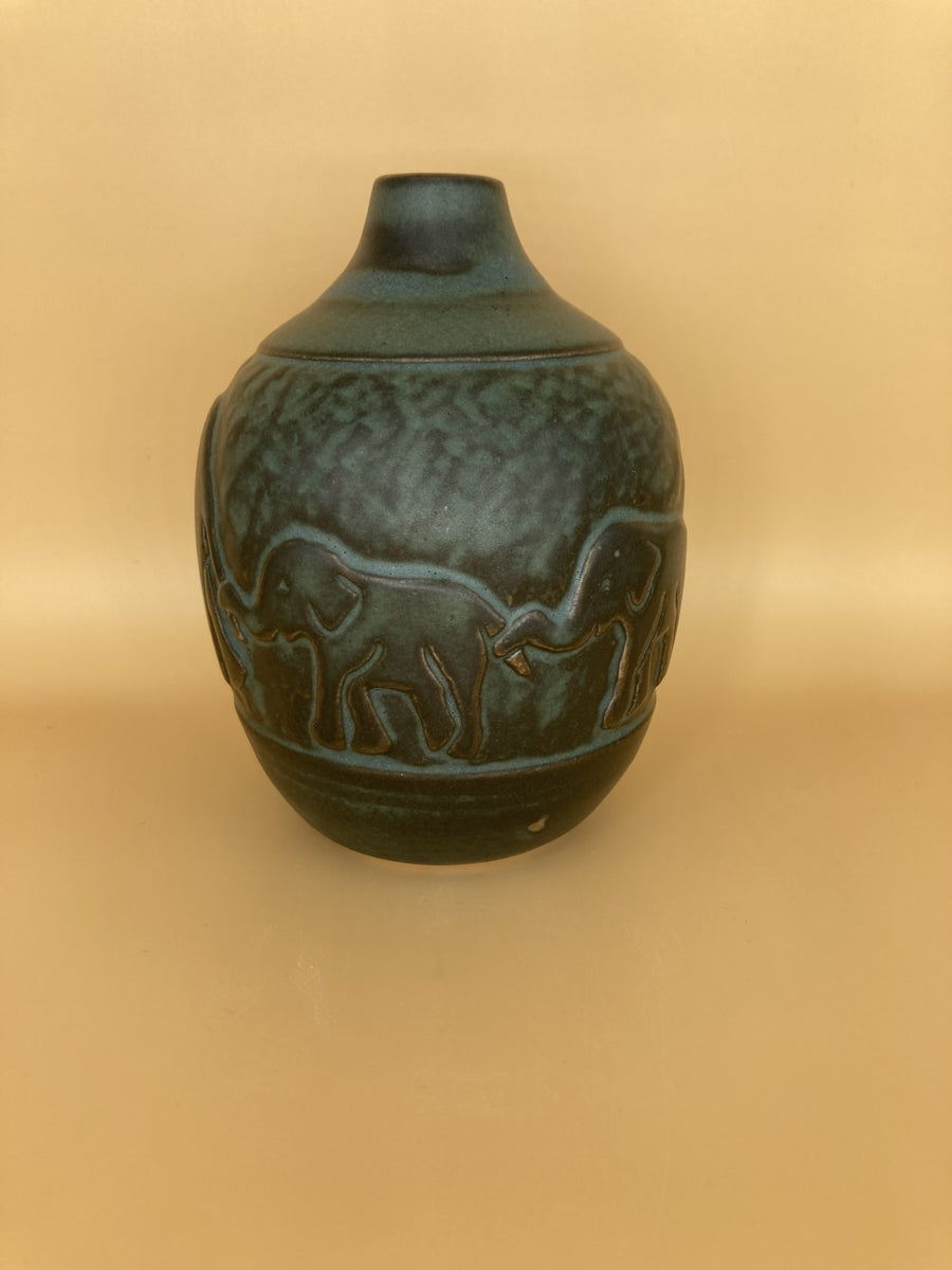 Elephant Bud Vase – The Gamble House Bookstore